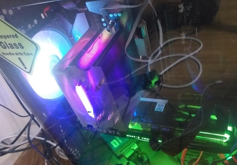 cpu쿨러 반대로 꽂으니깐 온도 10정도 낮아짐 ㅋㅋ | (백업)유머 게시판(2020-2021)