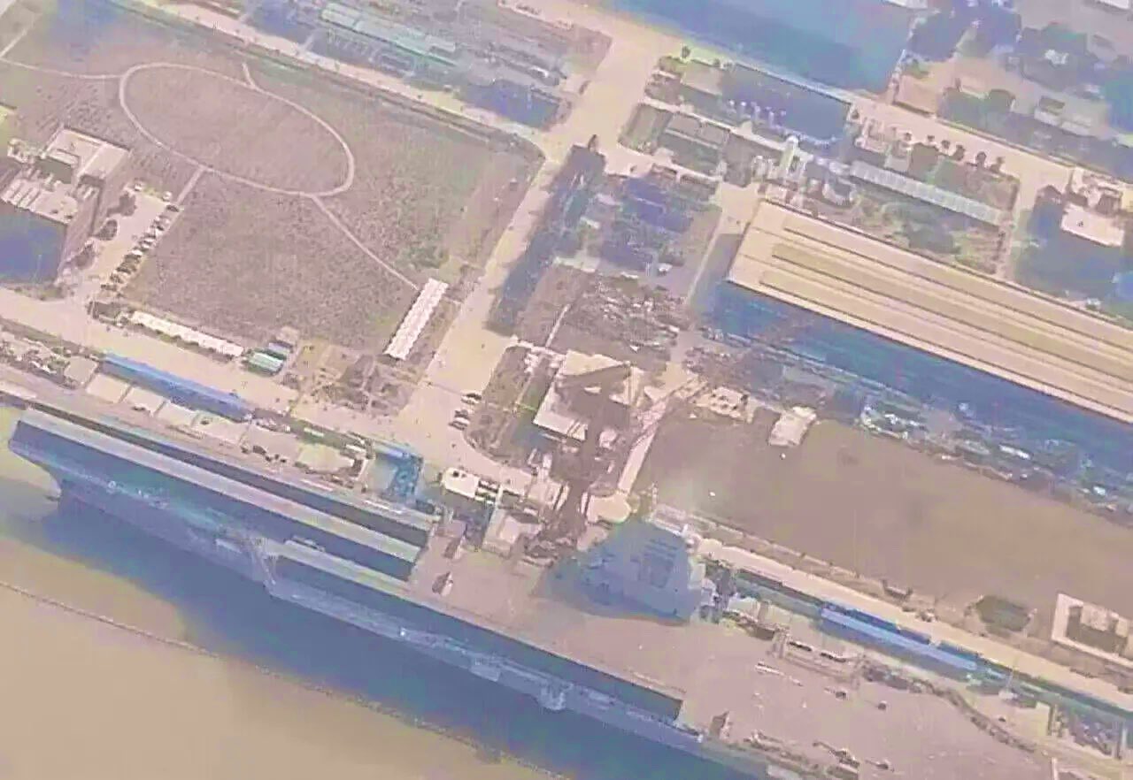 중국의 세 번째 항공모함인 003 푸젠함 근황.jpg | 유머 게시판