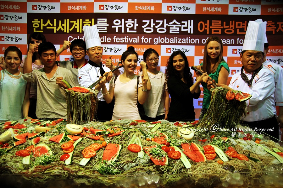 은근히 외국인에게 먹히기 힘든 K-푸드 | 유머 게시판 | RULIWEB