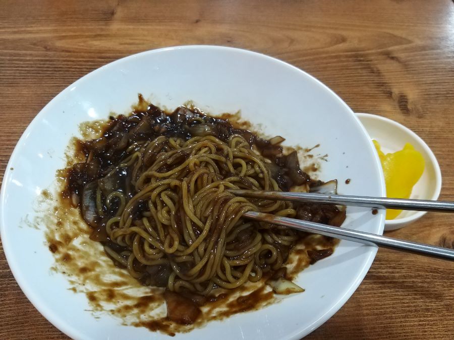 부천역 본토반점에서 먹은 2천원짜리 짜장면 | 음식 갤러리