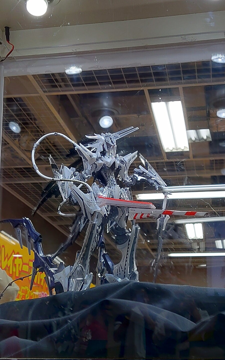 [보크스] FSS 고딕메이드 ZAP (레드미라지) 전시사진추가 | 프라모델 정보