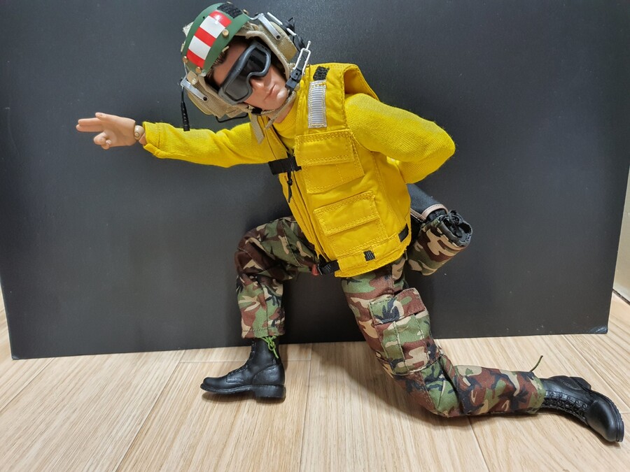 1/6 밀리터리 Flight Deck Crew (노랑) | 피규어 갤러리