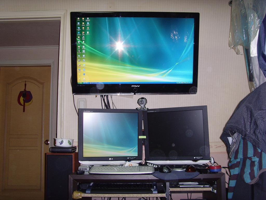 제 방입니다..(VLUU NV3 구입기념 사진수정) | 방사진 사무실 갤러리