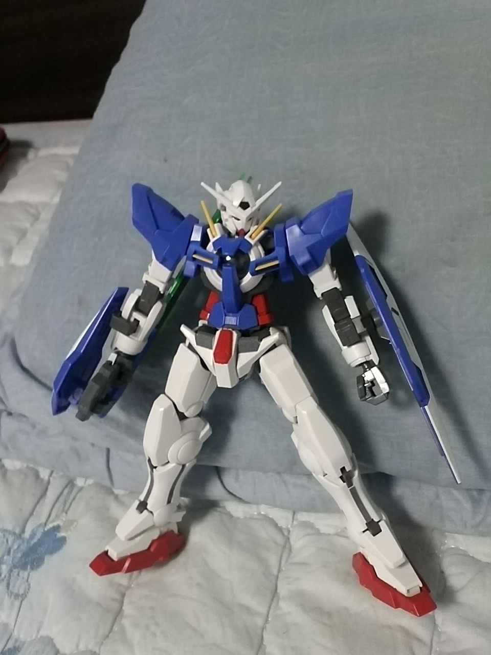 GN001R2 GUNDAM EXIA REPAIR 2 HG로봇혼 비교