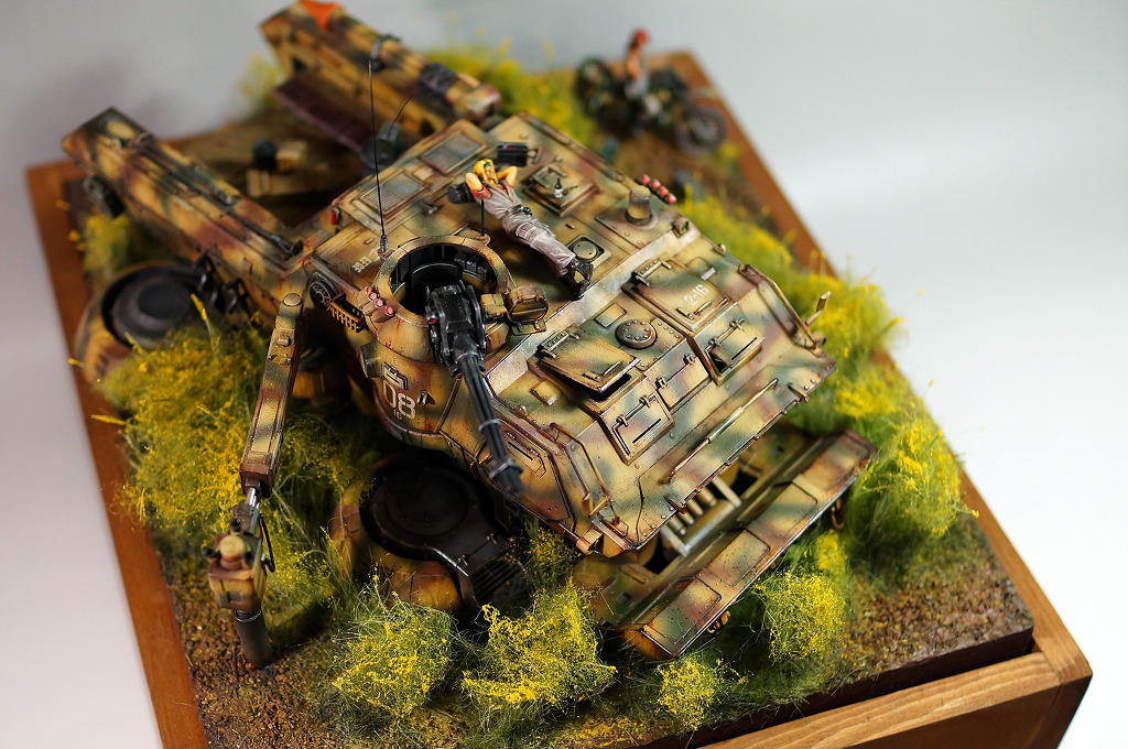 135 UCHG MS08 Team 호버트럭 디오라마