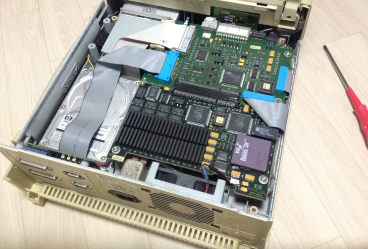 HP 486 휴대용 컴퓨터 | 추억의 아이템 갤러리