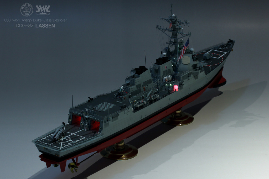 USS NAVY DDG-82 LASSEN & HMS TYPE 45 D32 DARING (night versi | 프라모델 스케일 ...