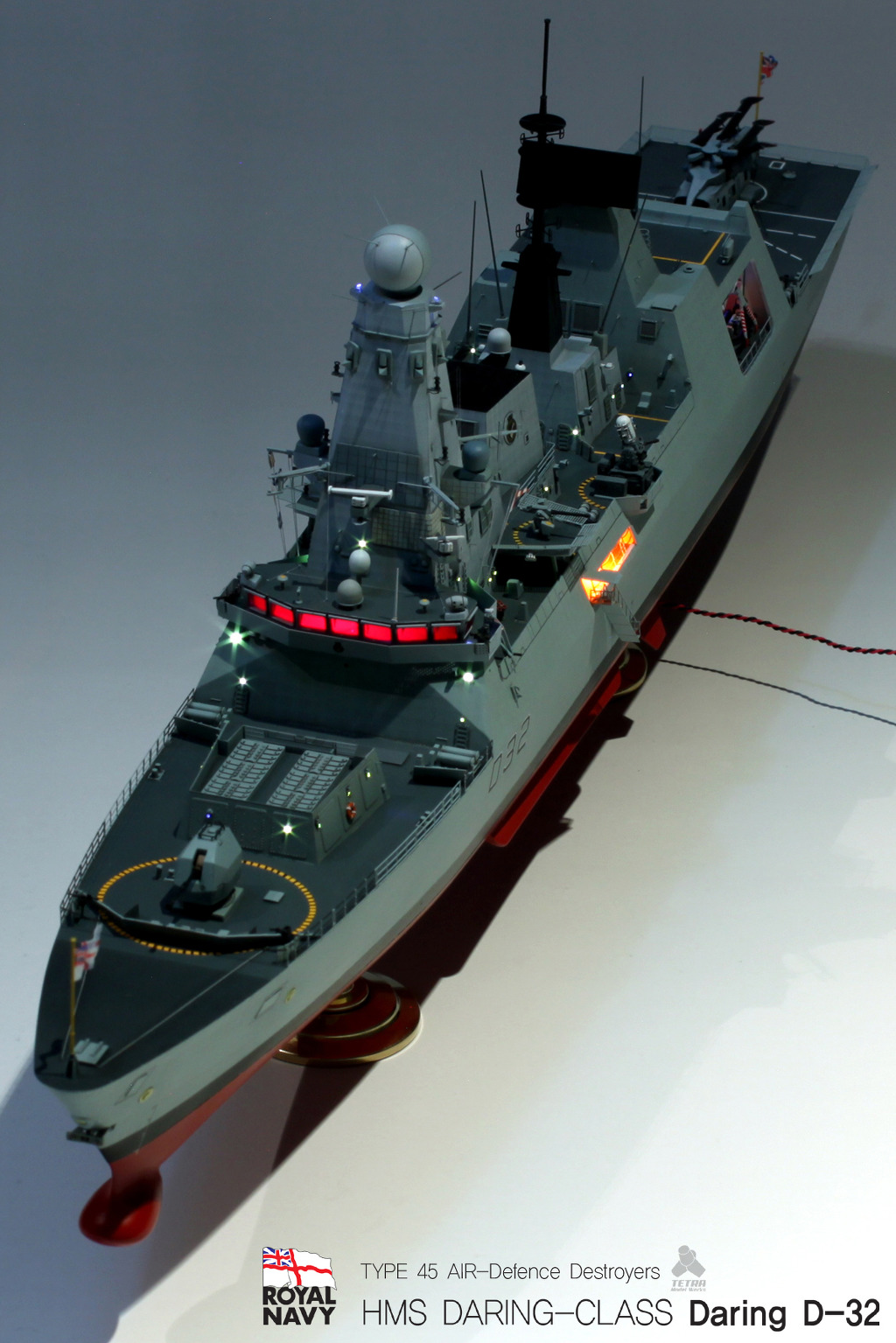 USS NAVY DDG-82 LASSEN & HMS TYPE 45 D32 DARING (night versi | 프라모델 스케일 ...