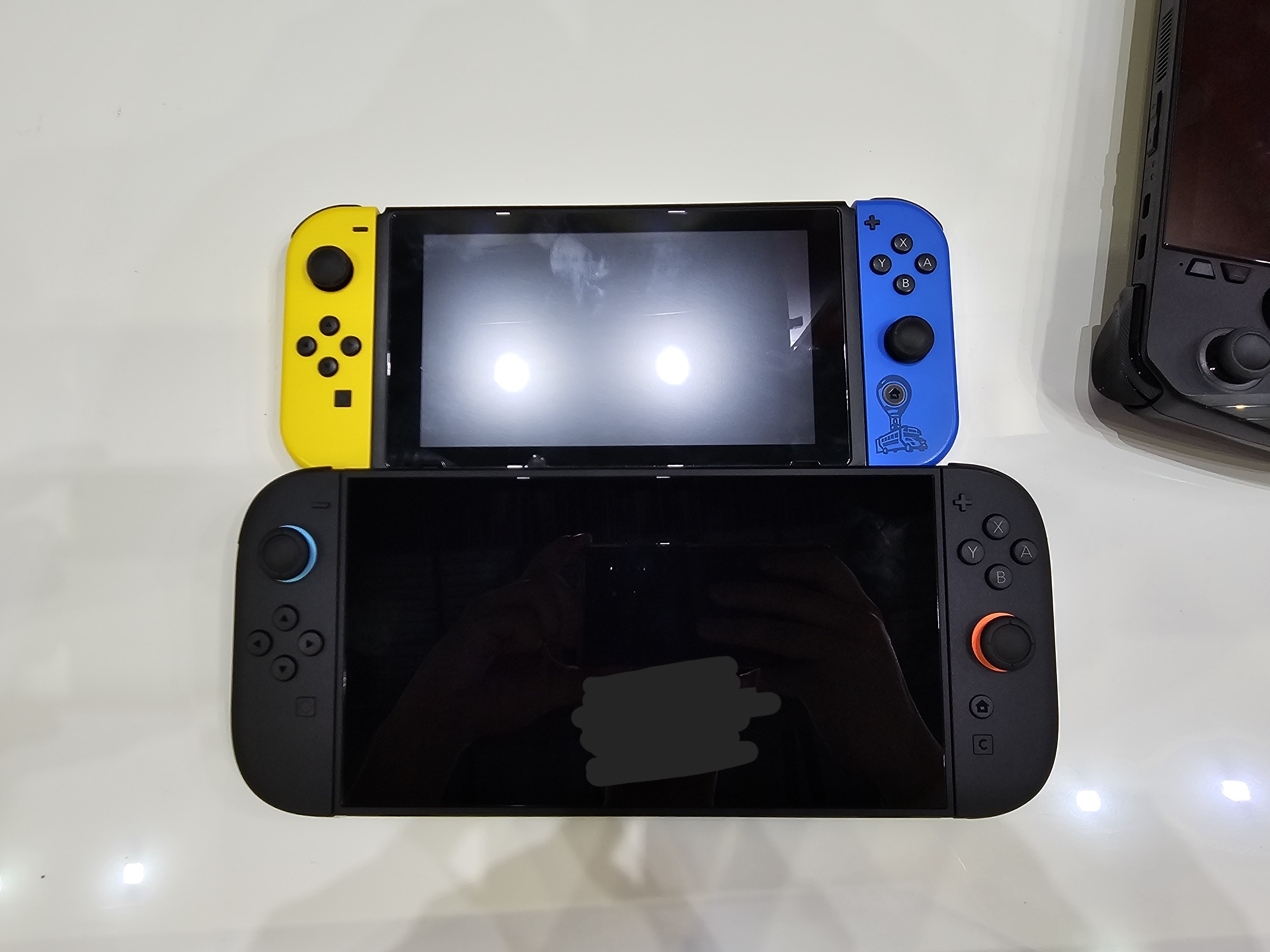 NS2 NS1 스팀덱 로그엘라이X 크기 비교