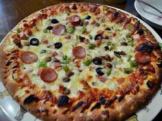 Q) 냉동피자 추천좀.. 한판밖에안남음 | 유머 게시판