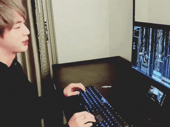 군대에 있는 BTS 진 상태 추측.gif | 유머 게시판 | RULIWEB