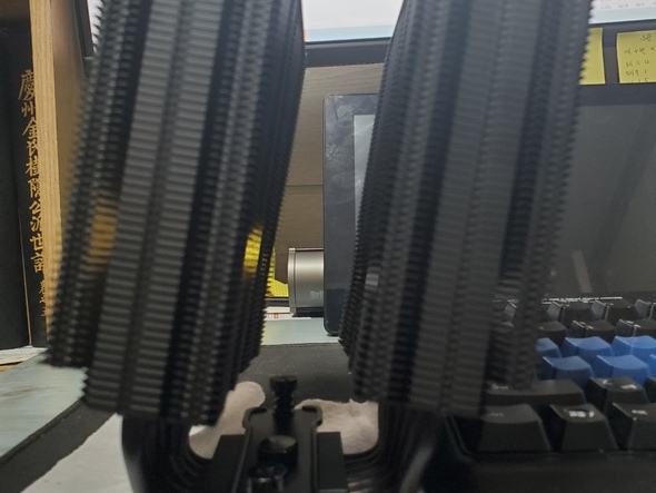 7950x3d 4070ti 300만원 PC 택배로 받았는데... | 유머 게시판