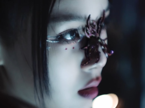 스텔라 블레이드 × 비비 "EVE" 뮤직 비디오, 재킷 | 플레이스테이션 정보