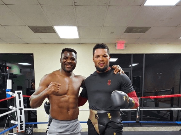 현재진행중인 아시아 최강의 복서...gif | 유머 게시판 | RULIWEB