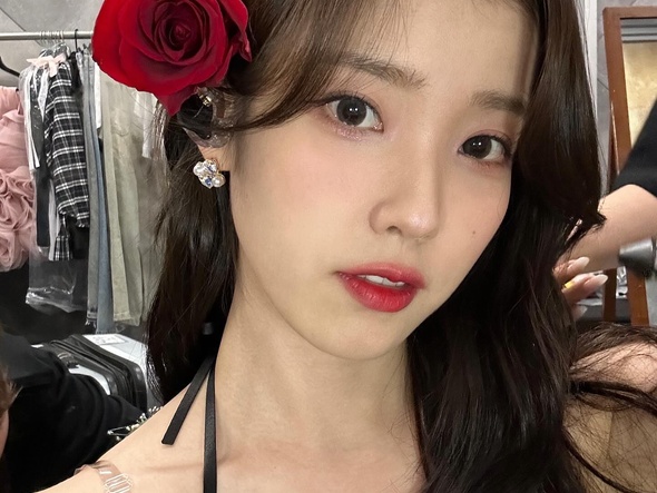 2024.07.27 아이유 인스타그램 시카고(1) | 아이유 | RULIWEB