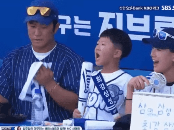 야구) 오늘자 sbs 카메라워크ㅋㅋㅋㅋㅋㅋㅋㅋ | 유머 게시판 | RULIWEB