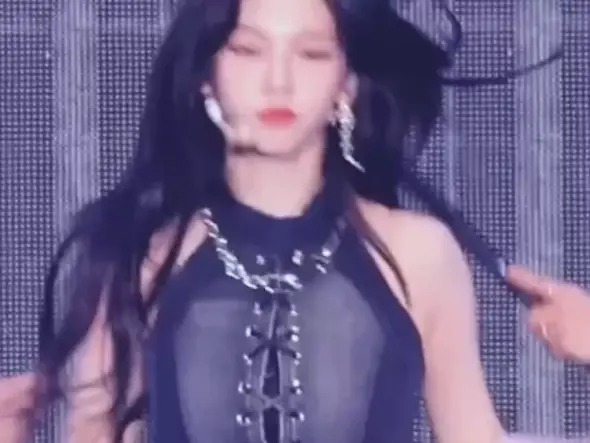 카리나 검스 gif | 유머 게시판 | RULIWEB