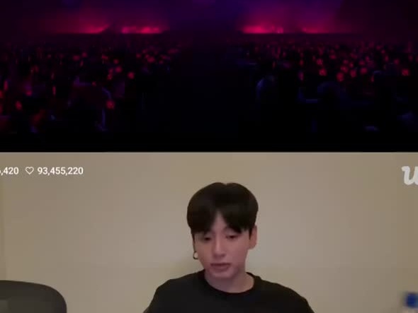 케이팝 사자보이즈 유어 아이돌 감상하는 BTS 정국