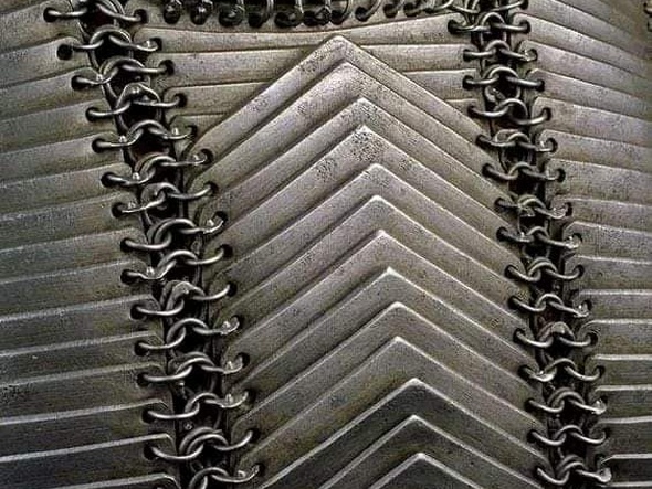 철편 1000여장을 엮어만든 16세기 폴란드 갑옷JPG